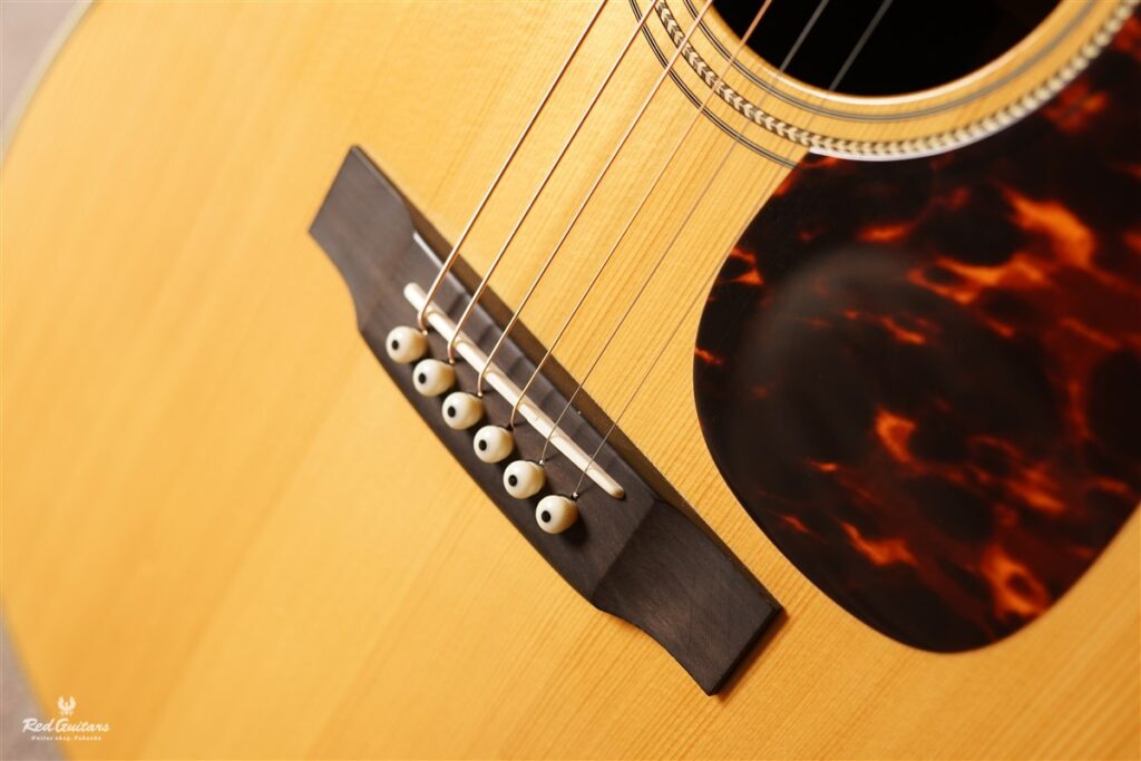 【HEADWAY HD-25J】ハンドセレクトされたアディロンダック×ブラジリアンローズウッドを贅沢に使用した特別な1本 - Red Guitars – Guitar Shop Takaoka ...