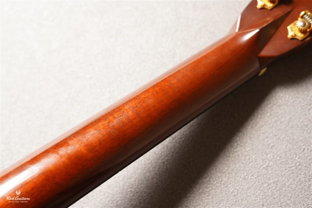 【HEADWAY HD-25J】ハンドセレクトされたアディロンダック×ブラジリアンローズウッドを贅沢に使用した特別な1本 - Red Guitars – Guitar Shop Takaoka ...